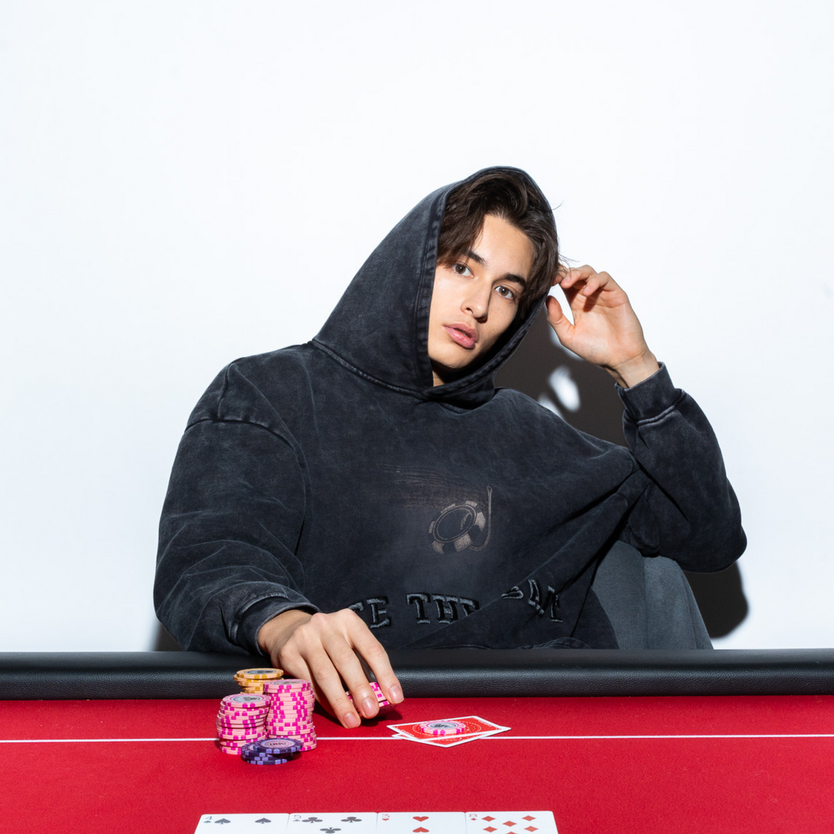 フーディー“BITE THE BAIT” ブラック – World Wide Yokosawa